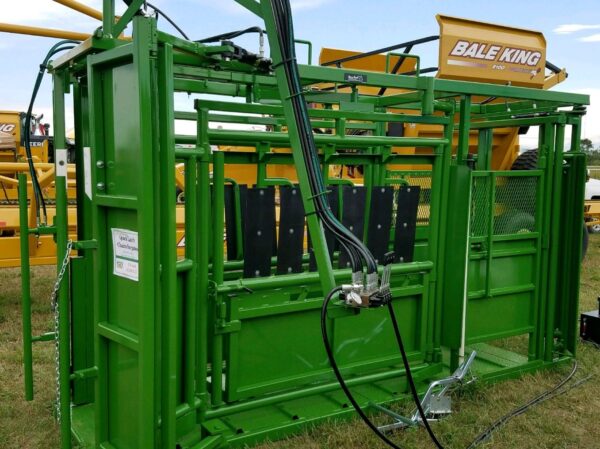Real Tuff Cattle Handling and Livestock Equipment, Alleys, Tubs ...