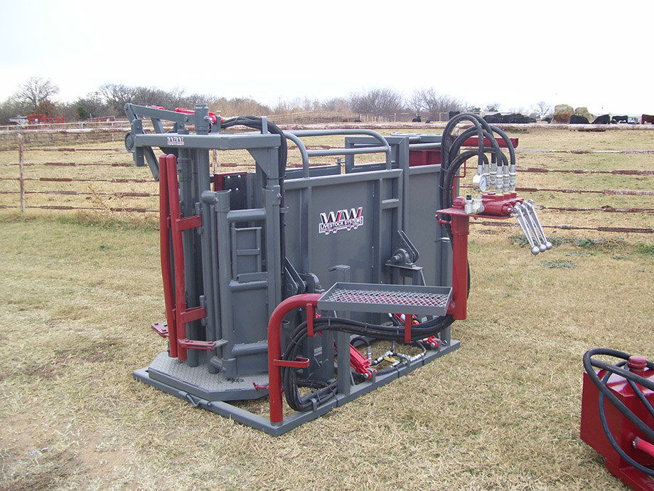 WW Hydraulic Cattle Chutes for Portable & Feedlot Applications